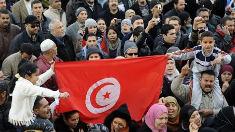 340 жертви на революцията в Тунис Новини бг