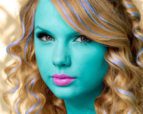 Monster High Taylor Swift Se Vestiu De Monster High