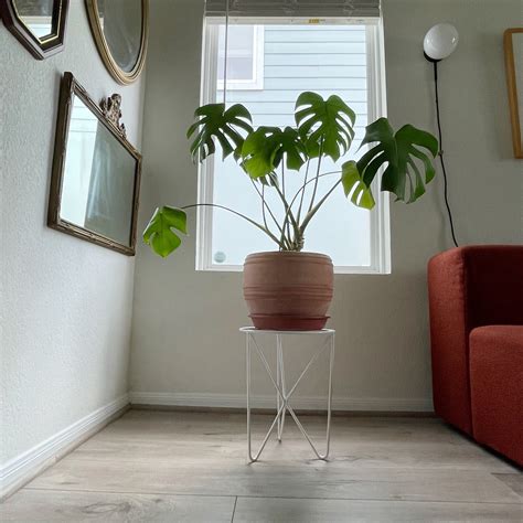 Geometric Planter Stand Onhsi