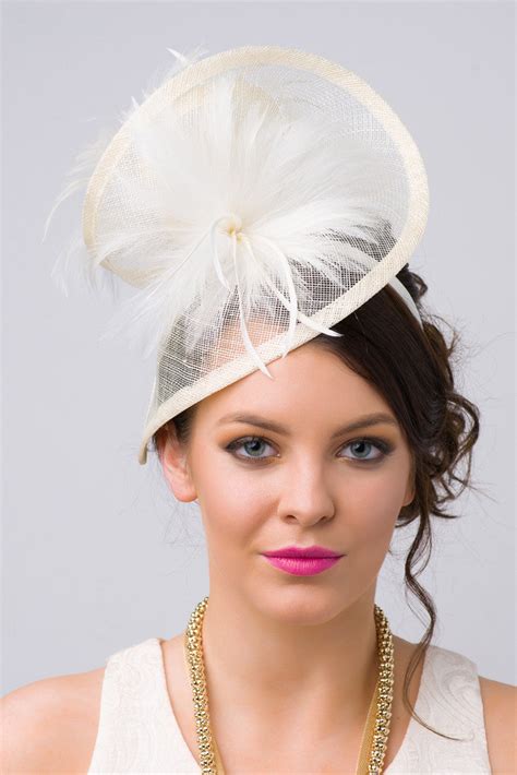 Victoria Fascinator Ivory Toppippaandpearl