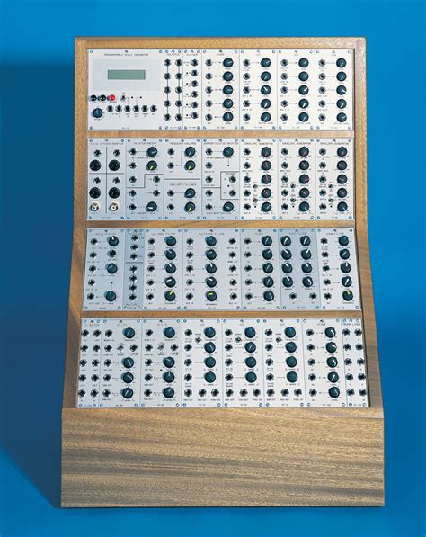 Analogue Systems Rs200 And System 8000 Analogue Systems Rs200 And System 8000