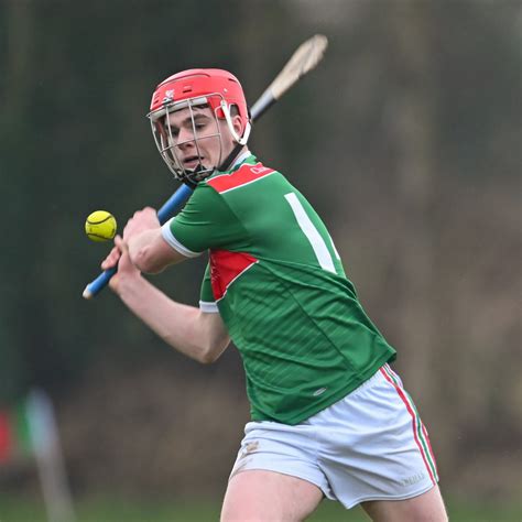 Clooney Quin Become First Team To Take A Point Off Inagh Kilnamona And Mills Beat Bridge Clare Echo