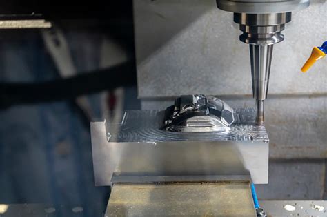 กระบวนการผลิตแบบกดตายโดยเครื่องกัด Cnc พร้อมเครื่องมือดอกเอ็นมิลรัศมี