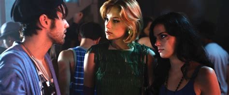 Kaboom Movie Review And Film Summary 2011 Roger Ebert