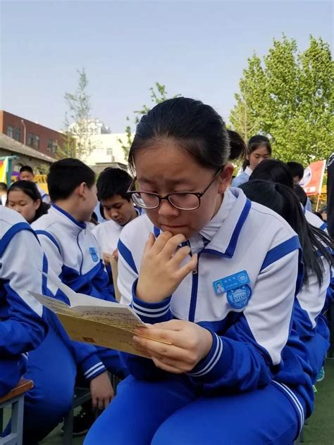 济南育英中学校服 济南育英中学 育英中学校服 大山谷图库