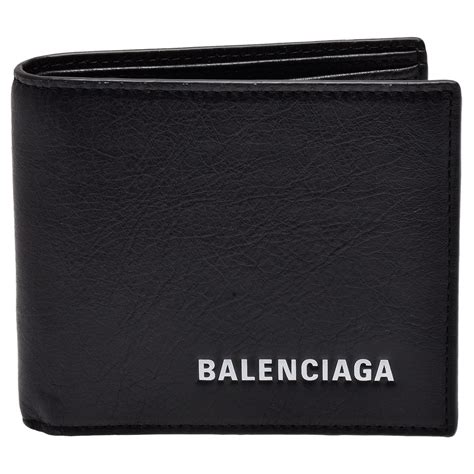 Balenciaga 經典everyday系列品牌粗體字母烙印小羊皮對摺短夾黑 歐系精品包配件 Yahoo奇摩購物中心