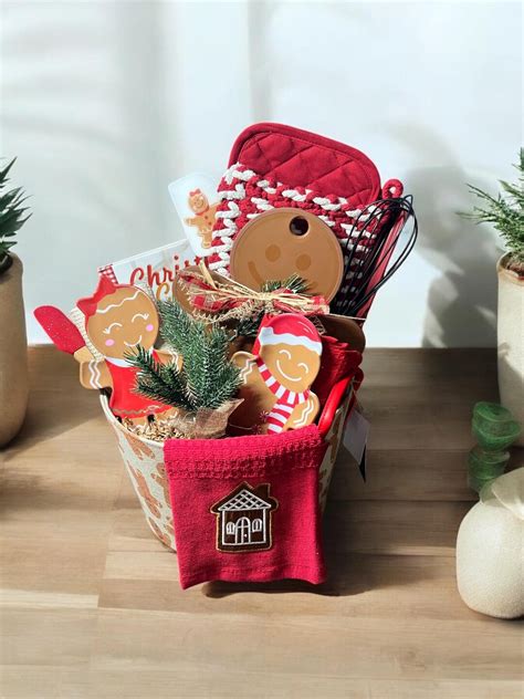 Gingerbread T Set Christmas Housewarming Kitchen Basket Etsy