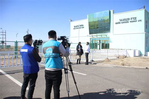 БОАЖ ын сайд Б Бат Эрдэнэ Замын Үүдийн эдийн засгийн чөлөөт бүсэд ажиллалаа