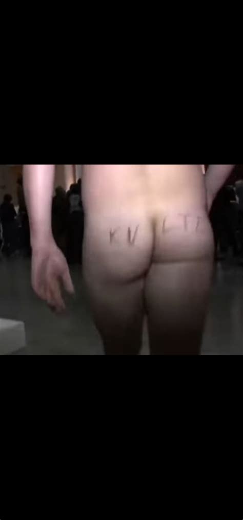 A French Reporter getting Naked Spanish Subtitles ThisVid 中文