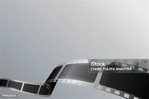 다른 모양 효과와 텍스트에 대한 빈 공간을 가진 검은 영화 필름 스트립 흰색 배경에 격리 된 영화 필름 릴 또는 필름 스트라이프