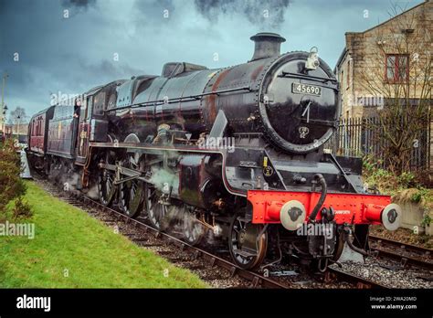 Lms Jubilee Class 6p 4 6 0 No 45690 Leander Steam Locomotive At Heywood