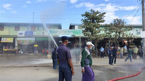 ပန်းတောင်းမြို့နယ် ဥသျှစ်ပင်စျေးတွင် မီးဘေးအန္တရာယ် တားဆီးကာကွယ်နိုင်ရန် မီးငြှိမ်းသတ်နည်း သရုပ