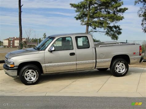 2001 Light Pewter Metallic Chevrolet Silverado 1500 Ls Extended Cab 4x4