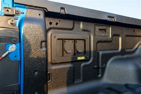 2025 Ram 1500 Bed Power Outlet