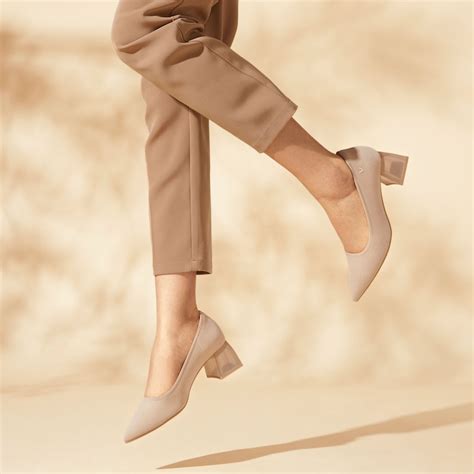 Aria Pointed Toe Block Heel In Almond Vivaia