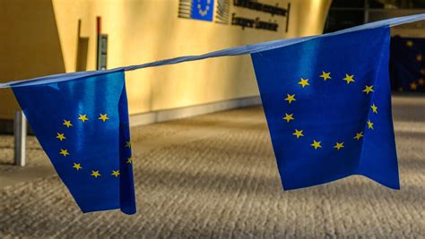 Европска комисија би да обнови Украјину разговорима о зеленим темама — Rt Balkan