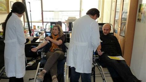 ΕΘΝΙΚΟ ΚΕΝΤΡΟ ΑΙΜΟΔΟΣΙΑΣ Μένουμε ψύχραιμοι Δίνουμε αίμα R 902gr