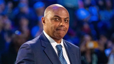 Charles Barkley On Dwyane Wade Statue Take That Thing Down Yardbarker