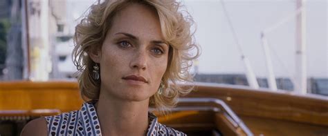 Amber Valletta