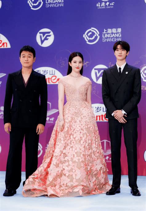 តុបតែងឈុតនេះ សៀវឡុងនី ឡើងស្រស់ស្អាត ដូចព្រះនាង Khmerload Cambodia Latest News