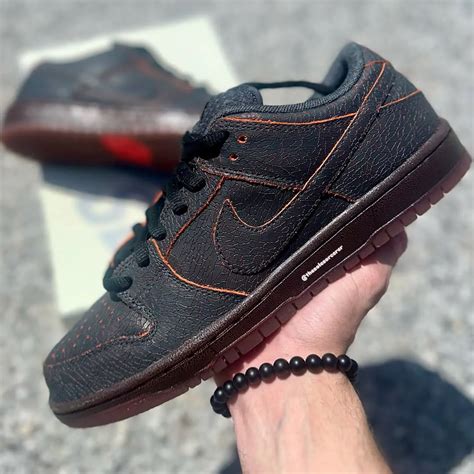 Nike Sb Dunk Low Krampus Hv1668 001