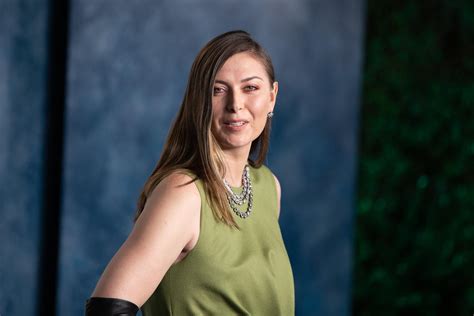 Мария Шарапова показала как учит сына русскому языку