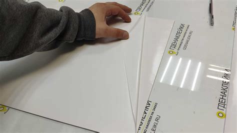 Пошаговая инструкция как наклеить наклейку без воды