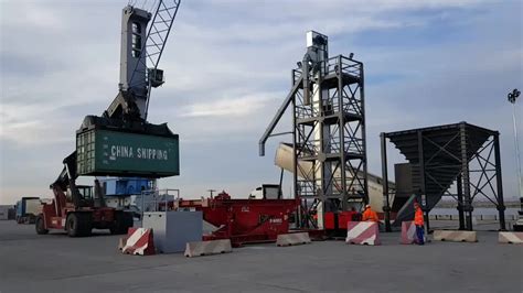 A Ward Container Loading Solution For Bulk Grain Being Used By Aries A Ward Container Loading