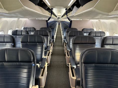 Review United First Class Boeing 737 Max Iad Mia One Mile At A Time