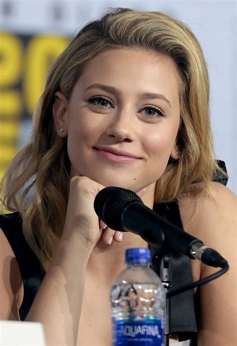 Lili Reinhart Wikipedia