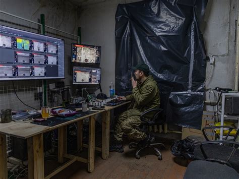 Inside A Secret Ukrainian Drone Command Post Where Russian Soldiers Are Seen As Prey Wgcu Pbs