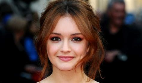 Olivia Cooke Bra