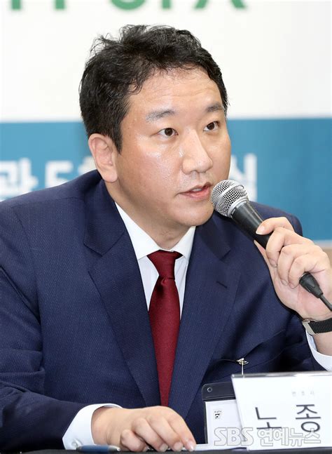 [e포토] 모두 발언하는 오메가엑스 법률대리인