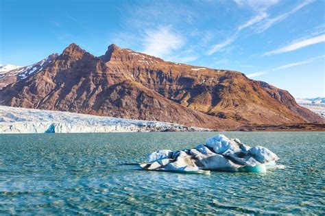 Premium Photo Breathtaking View Of Fjallsarlon Glacier Lagoon