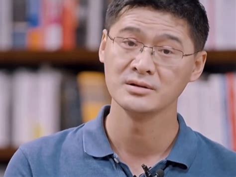 很多混不好的人，可能是儿童心智，因为独自一人经历了很多，苦难委屈得不到倾诉，只能自己消化，心理会自我保护，变得很小孩，把自己封闭起来，没有思维目标和方向” 罗老师人生哲学观 罗老师人生哲学观