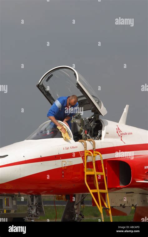 Cockpit Canopy Fotos Und Bildmaterial In Hoher Auflösung Alamy