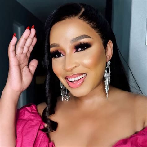 Mrs Leo Threads Say More