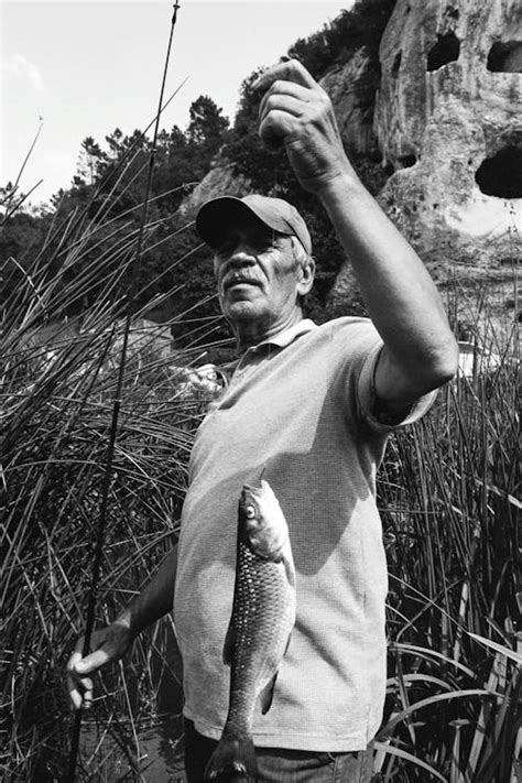 35mm 35mm 카메라 35mm 필름 가로 사진 작가 갈대 강둑 경치가 좋은 기록한 것 낚시 낚시 기술 낚시 라이프스타일 낚시 장비 낚시꾼 낚시대