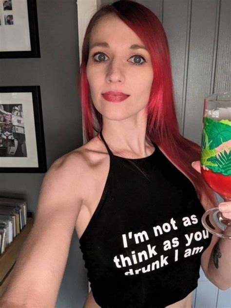 Braless Girls 46 Pics