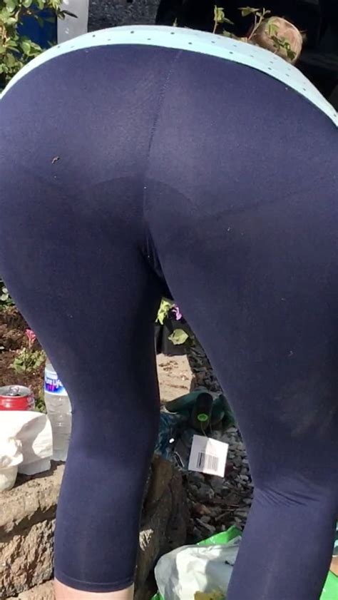 Mature Wife Rose Gardening In Spandex Pantyline Porn Pictures Xxx