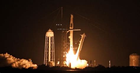 4개국 우주인 태운 스페이스x… 7번째 유인우주선 발사 성공