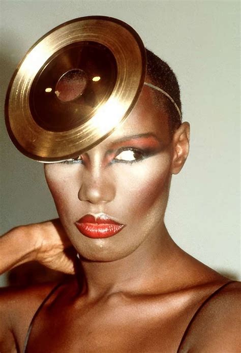 Amazing Portraits Of Grace Jones The Pop Icon Of The 1980s Design