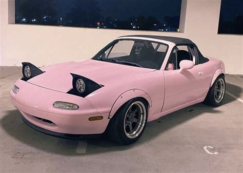 Hello Kitty Miata Car