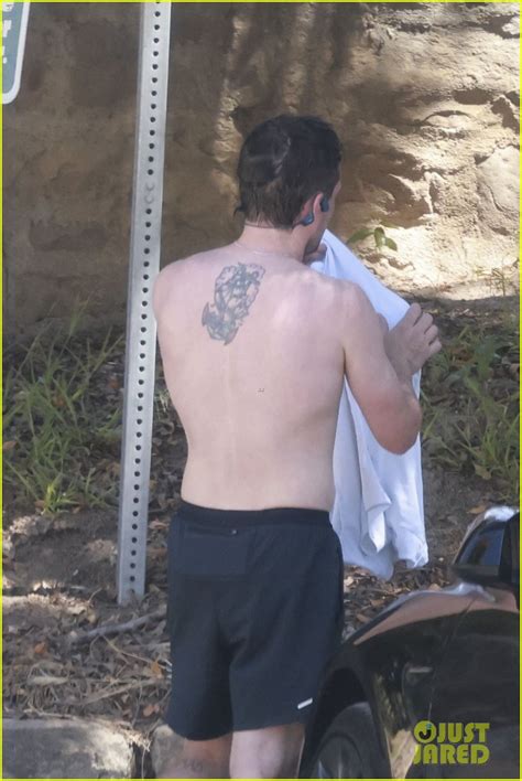 Josh Hutcherson Shirtless Fotoshoot 2024