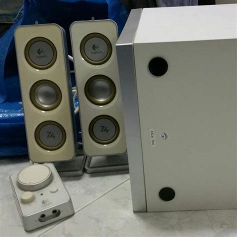 Logitech Speakers Z4 Used But In Good Working Condition No Defects Complete Set Computers
