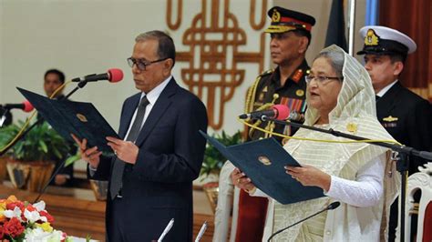Bangladesh रात के अंधेरे में लुंगी पहनकर थाईलैंड क्यों भागे बांग्लादेश के पूर्व राष्ट्रपति