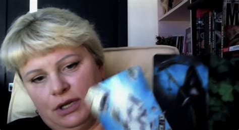 Новий Рік 2023 прогноз таролога що чекає Україну в новорічну ніч — УНІАН