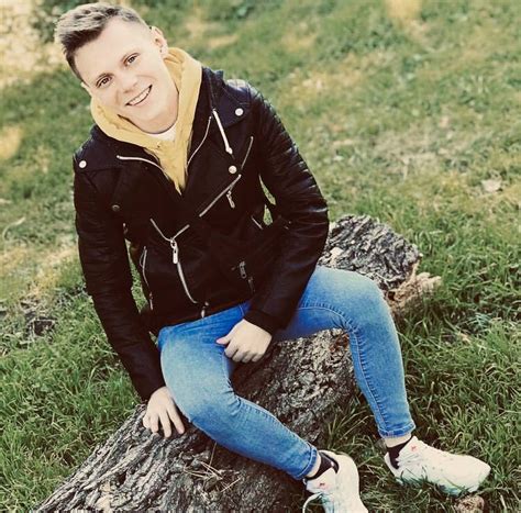 Live Skype Sex Show With Emmettsky Camlust