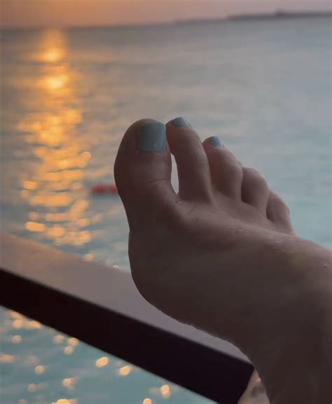 Deborah De Lucas Feet
