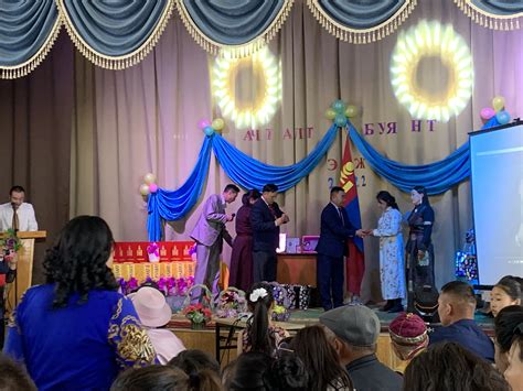 Алдарт эхийн одон гардуулах ёслол зохион байгуулагдлаа